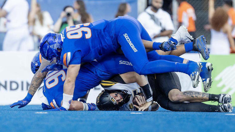 Boise State has a penalty problem. Could it be ‘performance anxiety'?