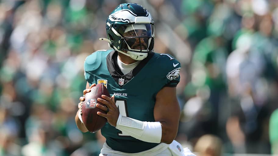 2025 NFL picks and score predictions for primetime games in Week 6