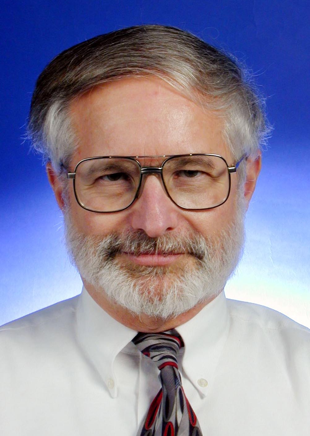 Don Phillips, go-to reporter for trains, planes and crashes, dies at 83