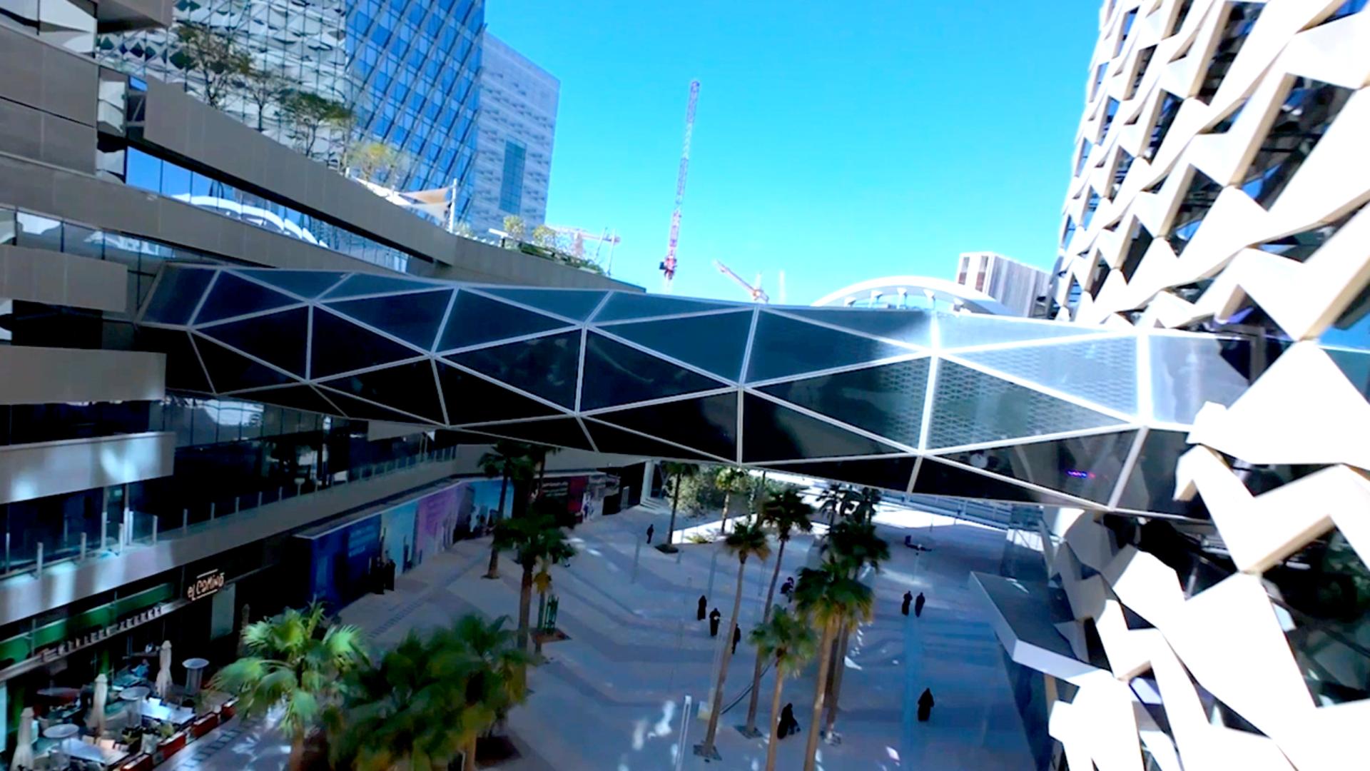Longest continuous pedestrian skyway network - 15.46 km (51,049 ft 10 ...