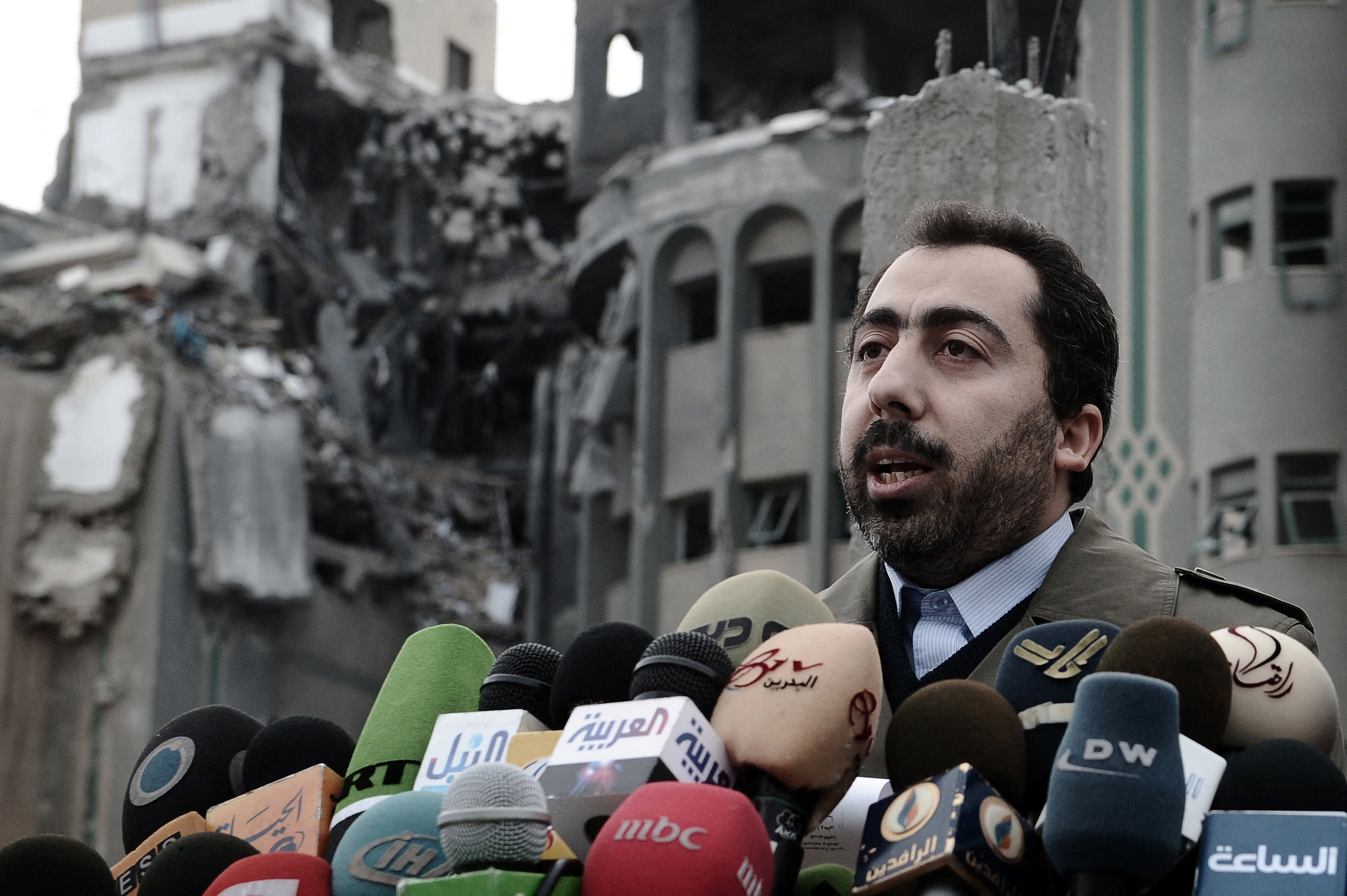 Hamas says hostages, prisoner lists exchanged in latest ceasefire ...