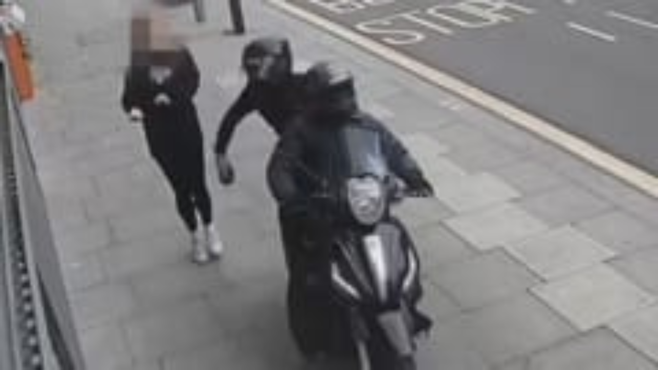 ‘Extraordinary operations’: UK police bust gang smuggling 40,000 phones ...