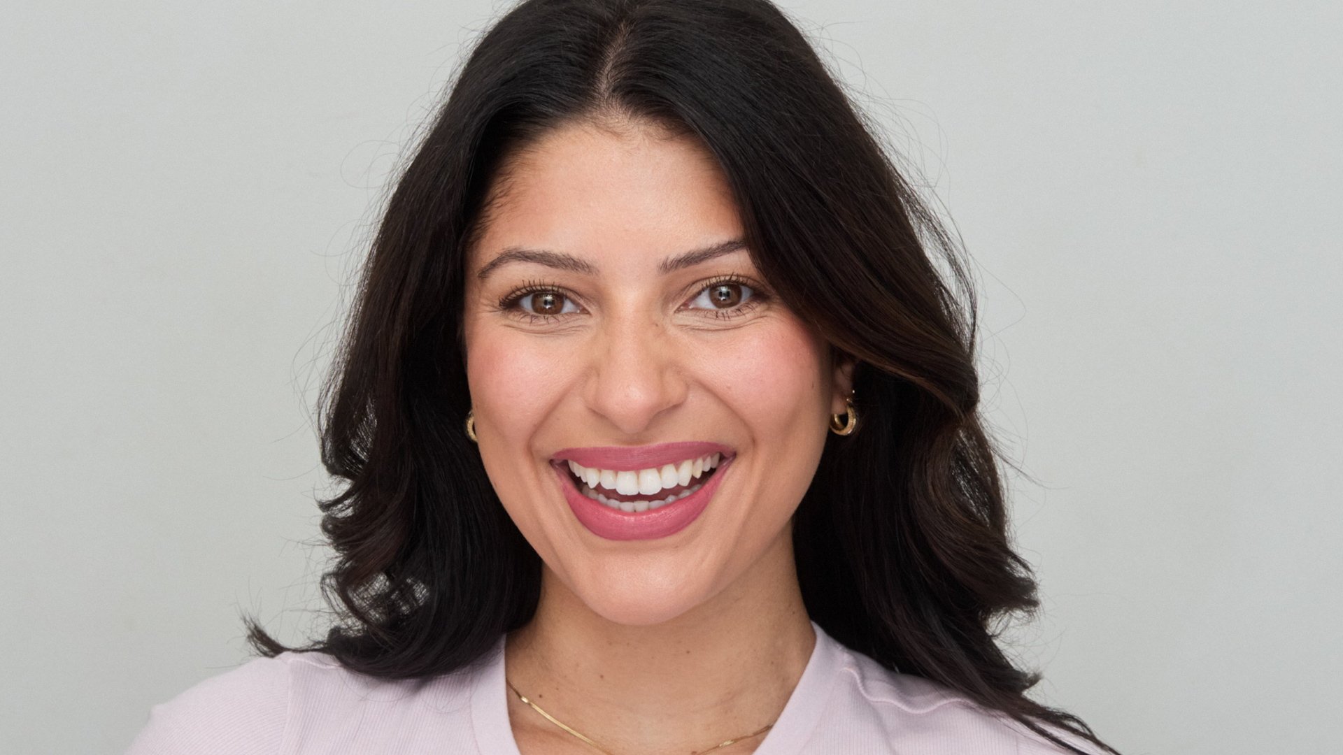 Career coach reveals the ONE simple step to become the office celebrity