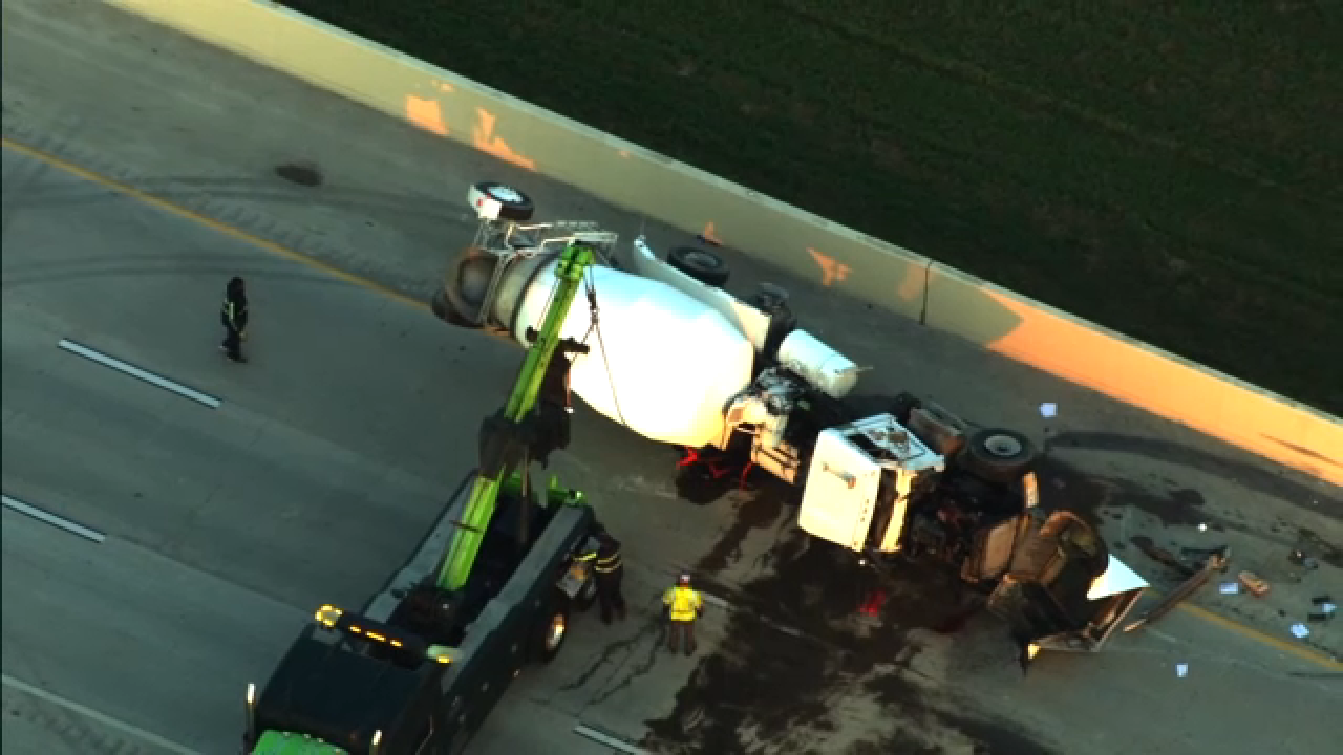Cement truck driver injured in crash that shut down I-69 NB, Rosenberg ...