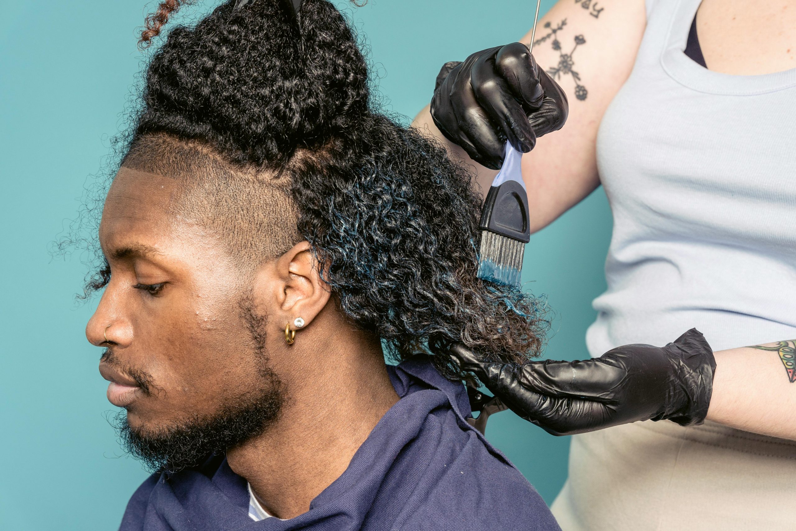 How to Save Money on Hair Coloring and Salon Visits