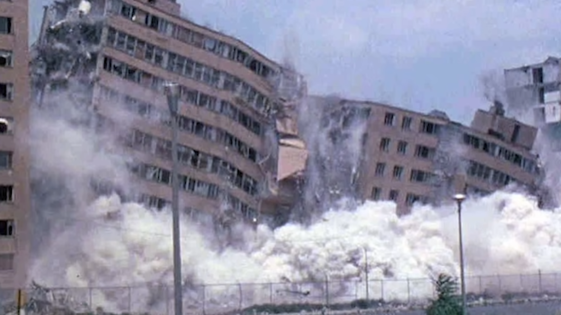 The Biggest Demolition in U.S. Housing - The Fall of Pruitt-Igoe