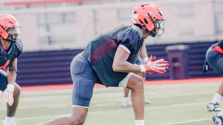 Arkansas Razorbacks, Missouri Tigers EDGE Target Set to Visit Ole Miss ...