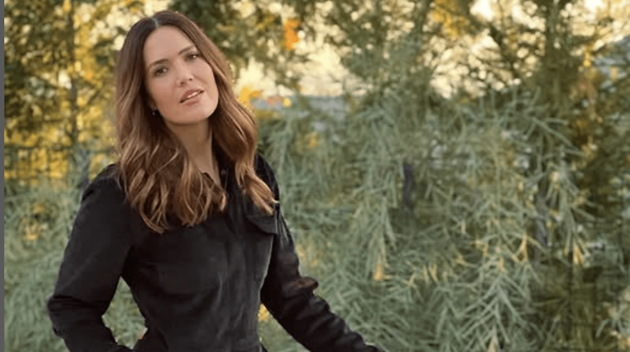10 Photos of Mandy Moore's New Face Showing Why Fans Hardly Recognise Her