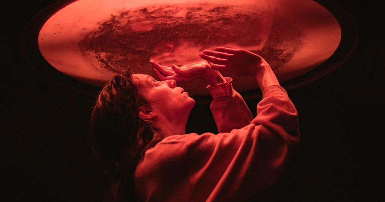 The 20 Best Thriller Series on Netflix Right Now