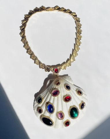 The 6 Holiday Gifting Trends That Will Be Everywhere This Season ...