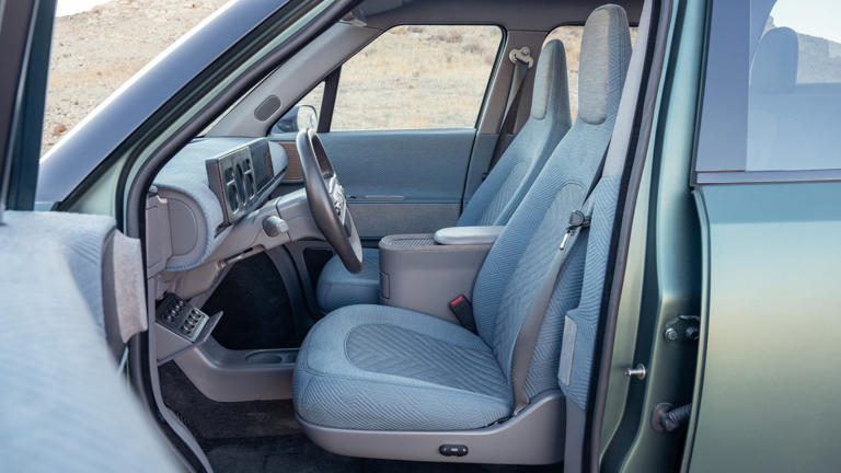 We Drove Telo’s Tiny 500-HP Electric Truck, and We Have Some Suggestions