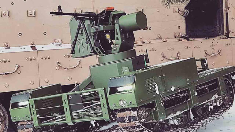 Ukraine deploys war robot capable of carrying ammunition and firing ...