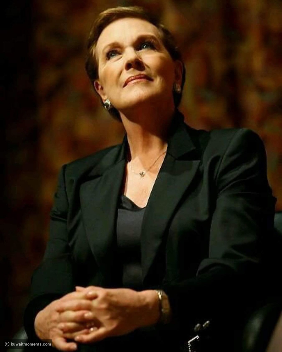 At 90, Julie Andrews Shares Her Secrets to Grace and Glow