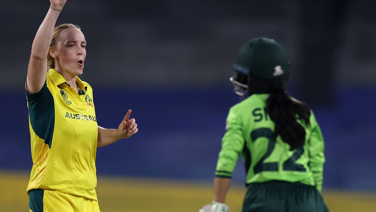 PAK W vs AUS W, Women's World Cup 2025: Aussie Bowlers Skittle Pakistan ...