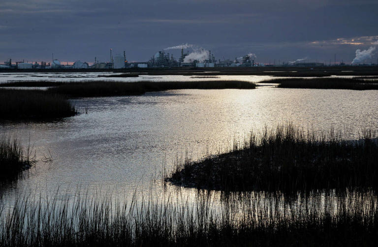 Dow plant fire caused more than 2 tons of chemical emissions, report says