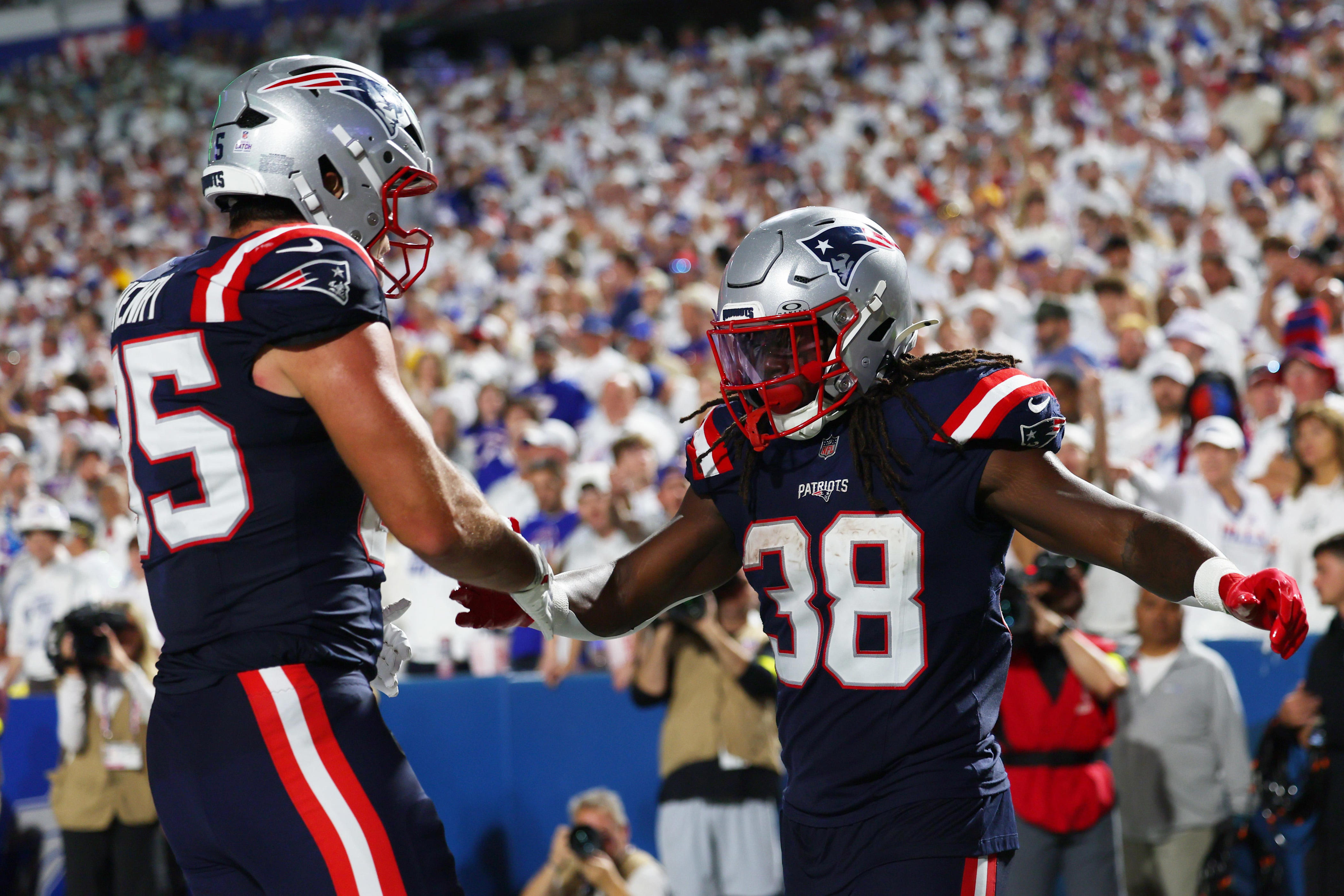 Patriots tease uniform change ahead of Week 6 game against Saints