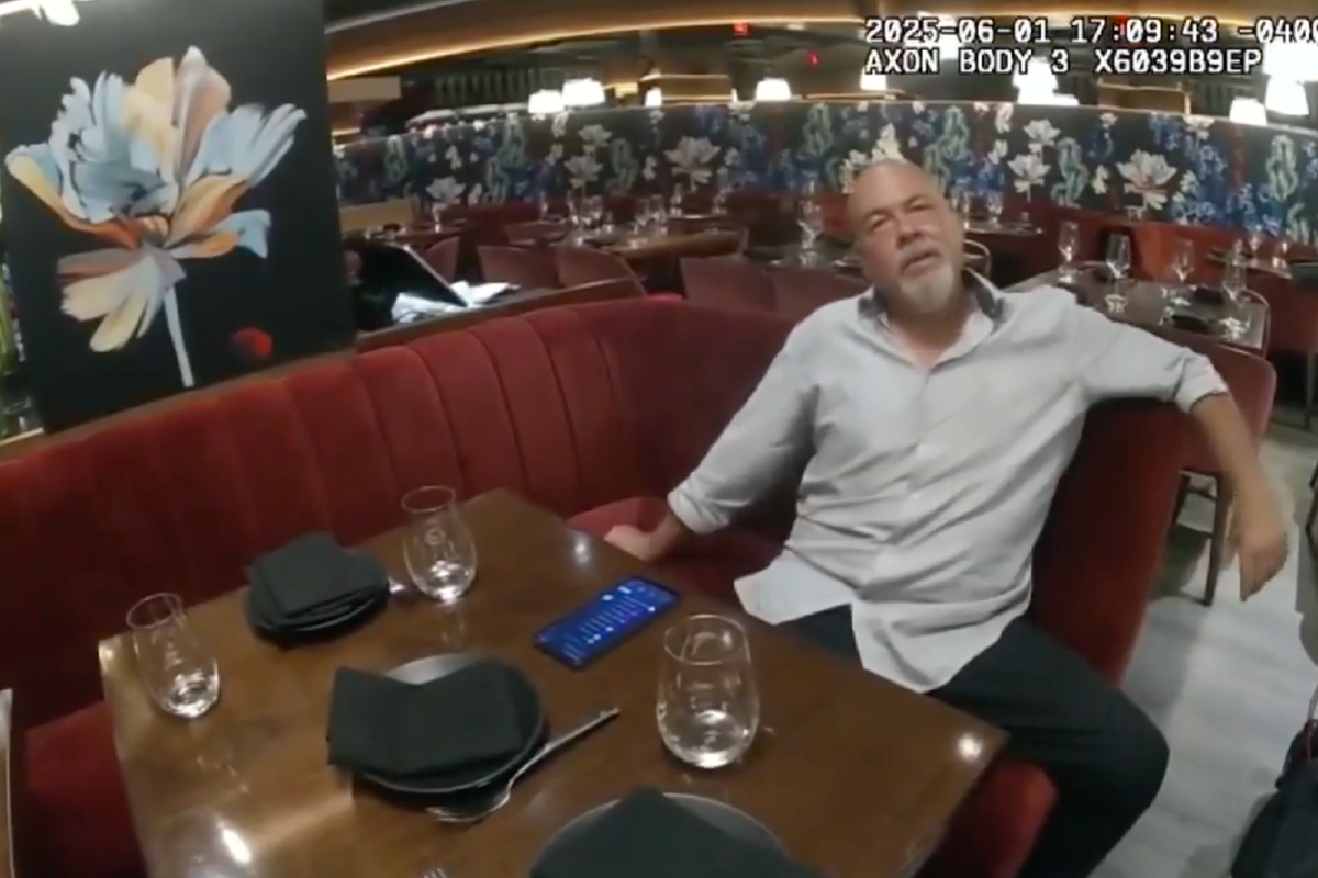 ‘Call Gordon Ramsay!’: Moment man is arrested at restaurant claiming ...