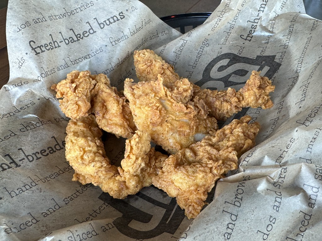 I Tasted Chicken Tenders From 10 Fast Food Chains Here S How They