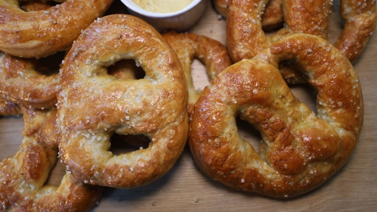 Homemade Giant Soft Pretzels!