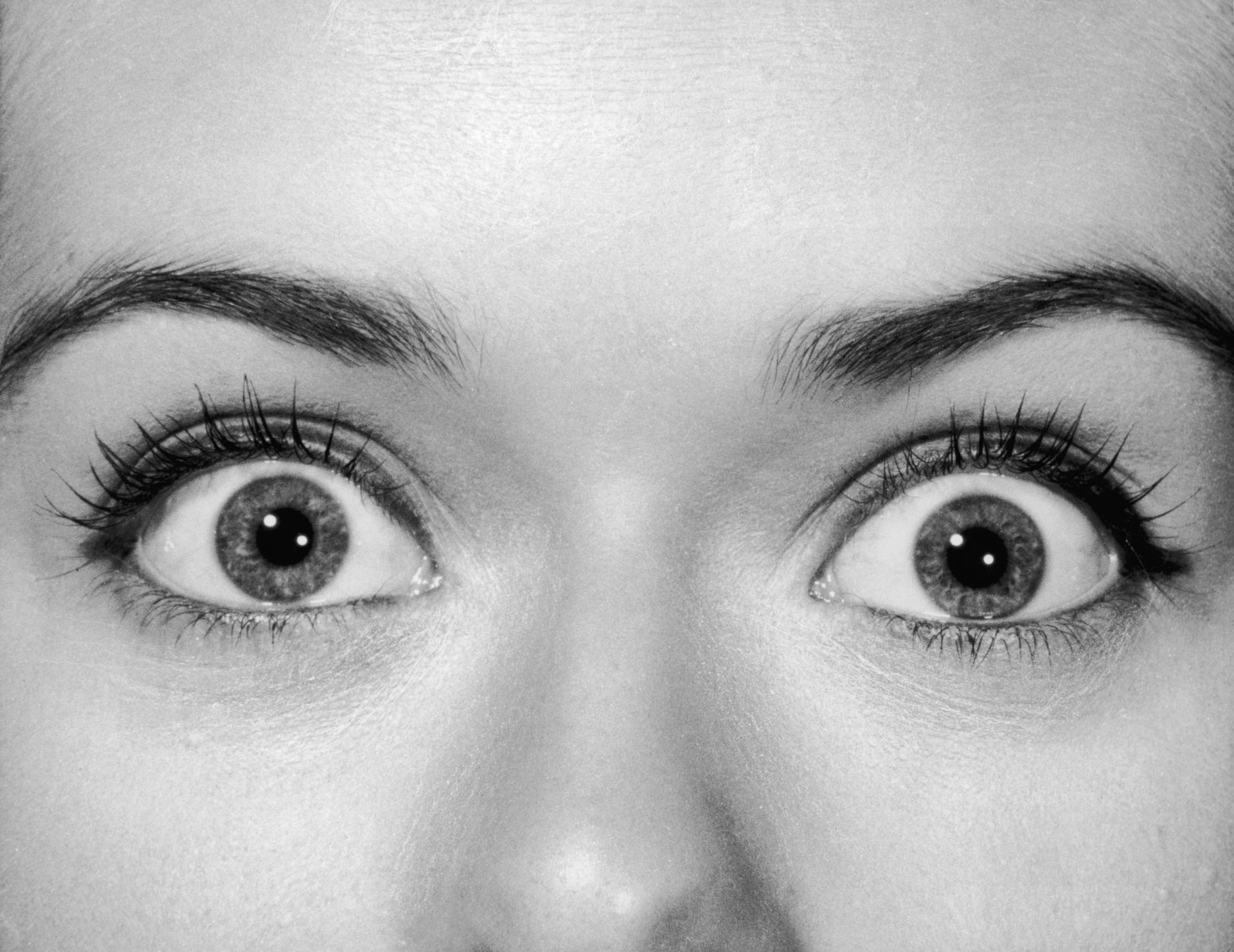 Improve your eye contact with these simple tips