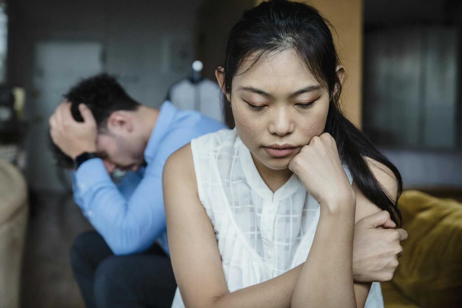13 early signs of emotional manipulation you need to see clearly