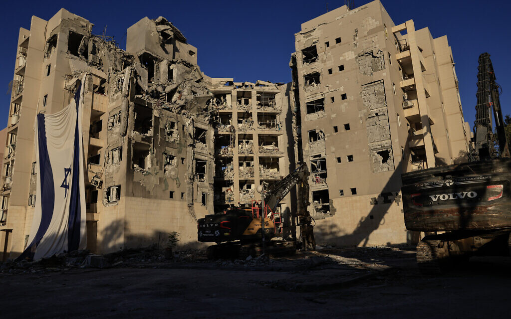 Authorities demolish Beersheba apartment complex damaged in Iranian ...
