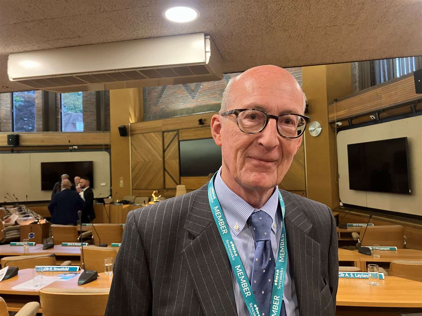 Sevenoaks District Council leader Roddy Hogarth faces no confidence ...