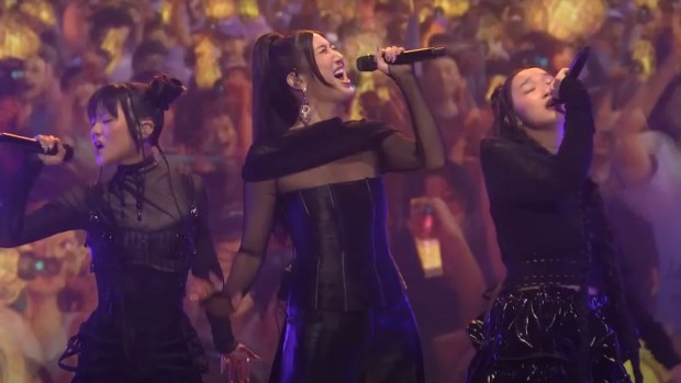 Huntr/x Performs 'Golden' From 'KPop Demon Hunters' Live on 'The ...