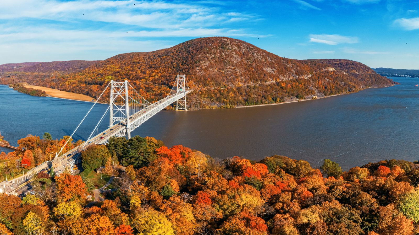 Soak up the last bits of fall at a hidden Hudson Valley getaway
