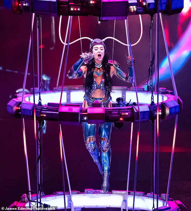 Katy Perry wears a futuristic metal bodysuit to perform in Glasgow as ...
