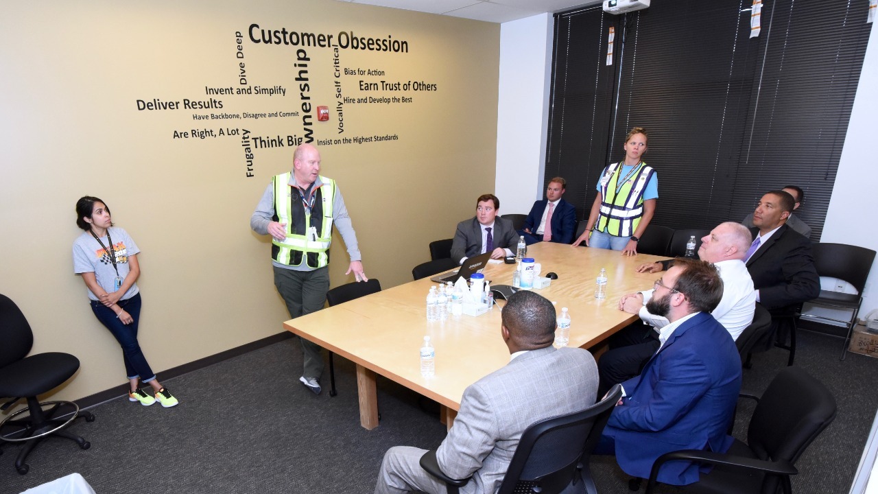 Amazon layoffs hit mid level software engineers the hardest