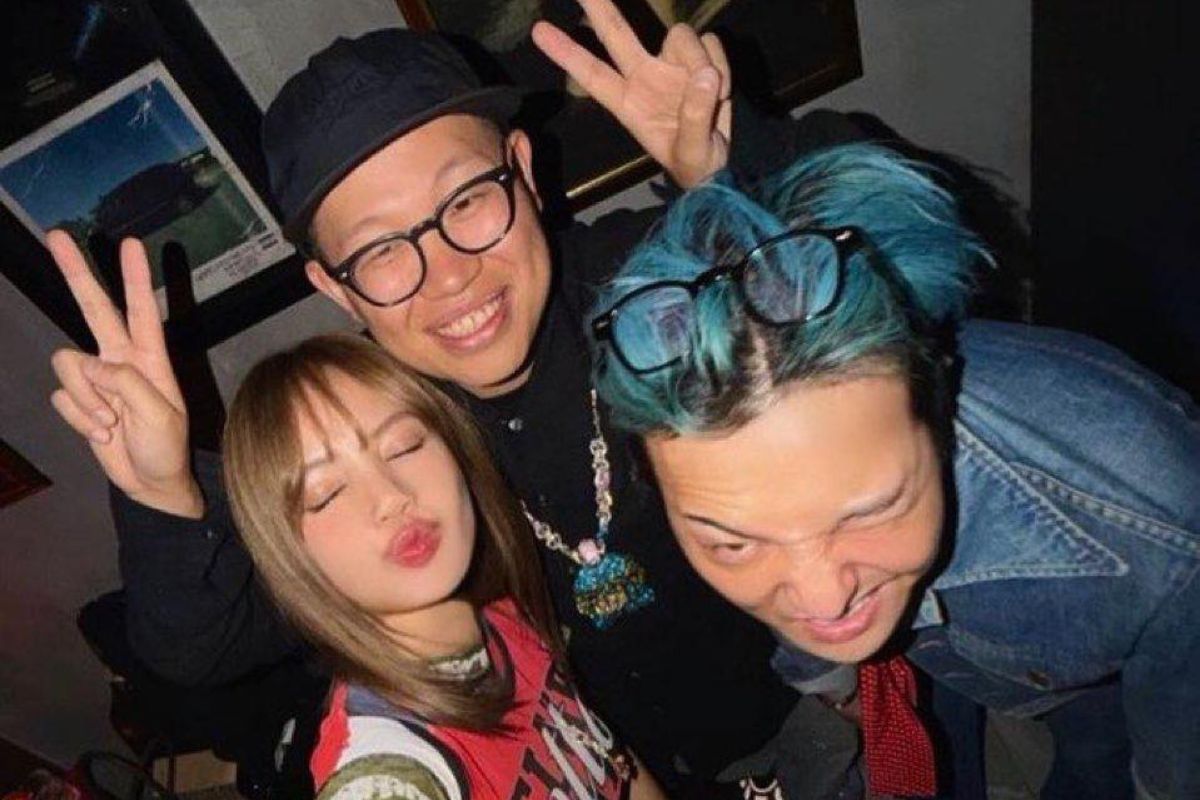 G-Dragon thân thiết với Lisa (Blackpink)