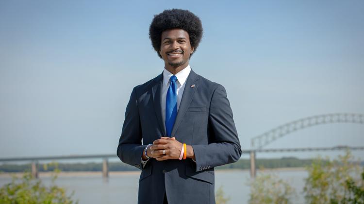 State Representative Justin Pearson announces campaign for U.S. Congress