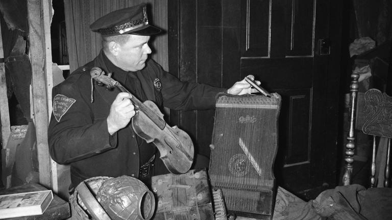 Monstro: A História de Ed Gein: 5 fotos reais do caso que arrepiam ...