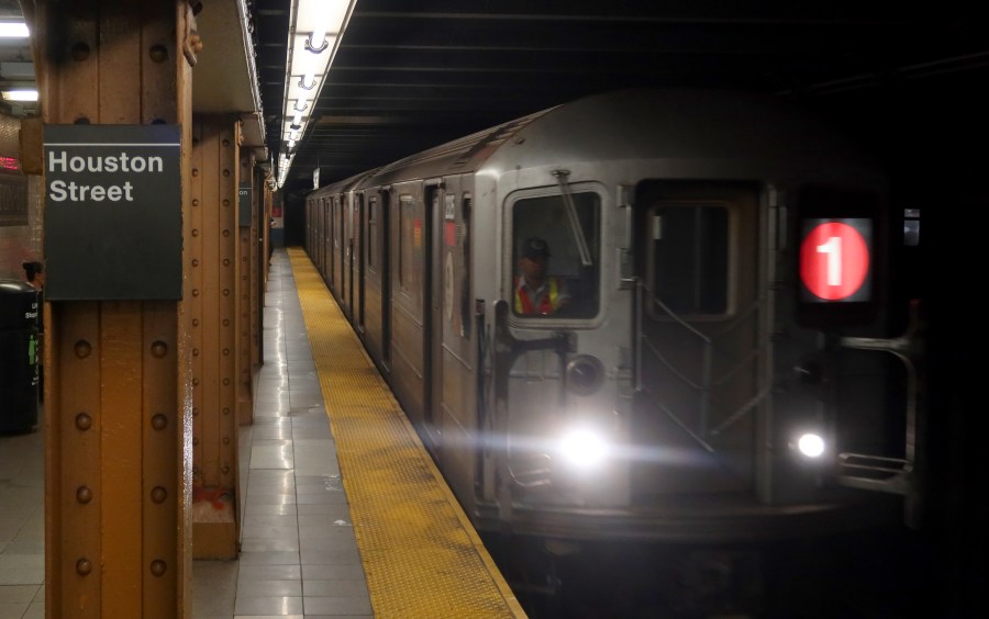 Two MTA number lines to get open gangway subway trains in 2025-2029 ...