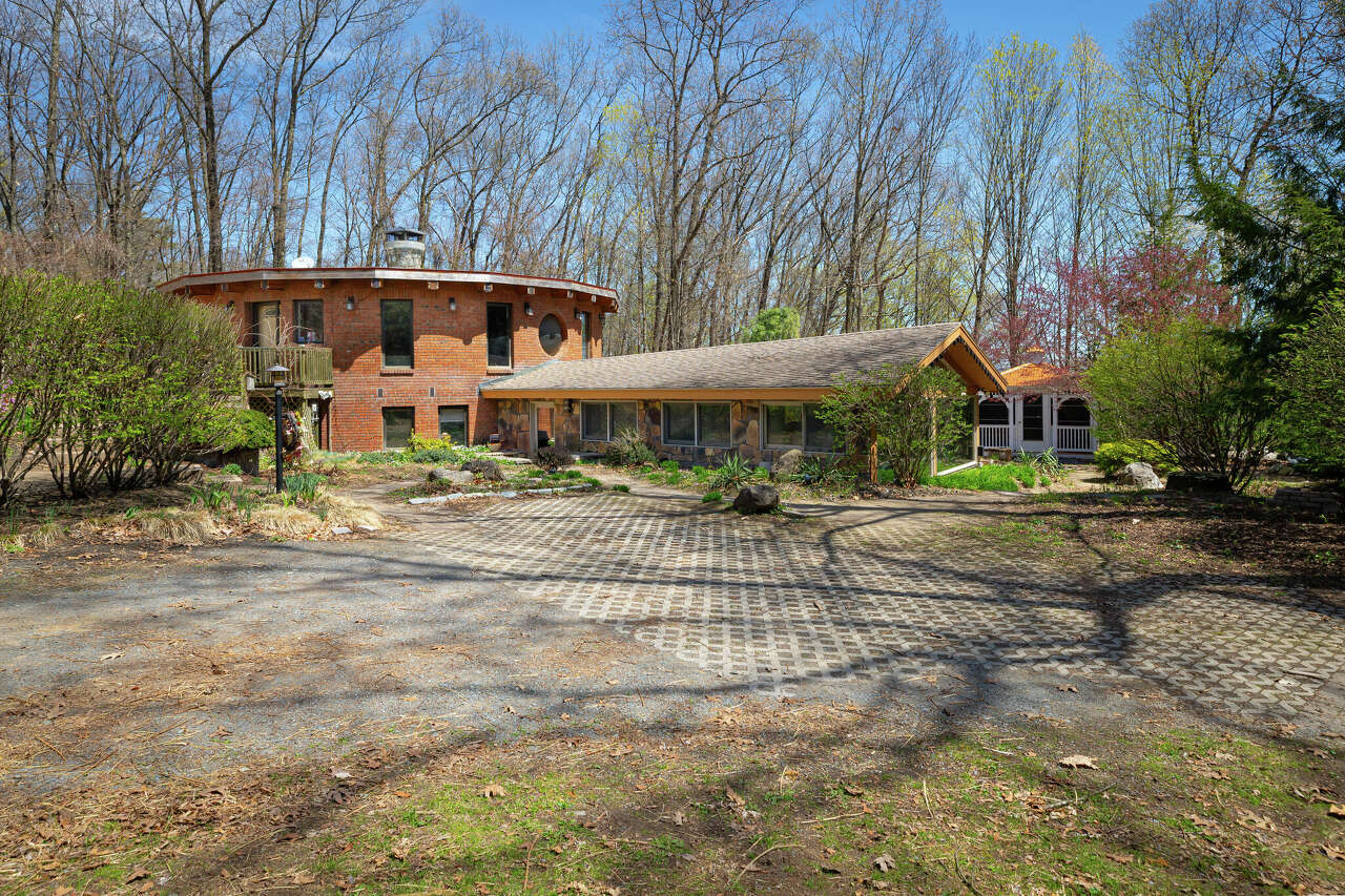 House of the Week: Round by design home in Halfmoon