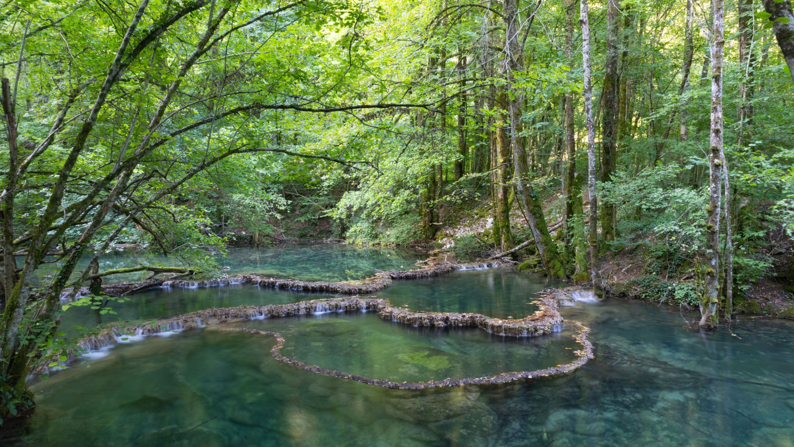 25 Hidden Hiking Trails in Canada Only Locals Know About