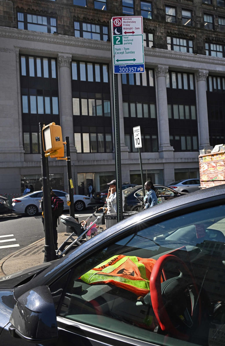 Illegal parking still rampant in NYC neighborhood after workers ...