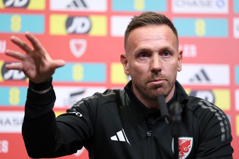 Craig Bellamy tells players 'we're not here as tourists' and gives ...