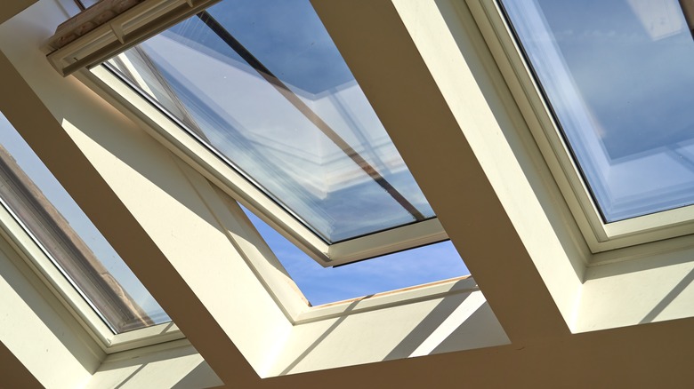 4 Tips For Easily Cleaning Your Skylights
