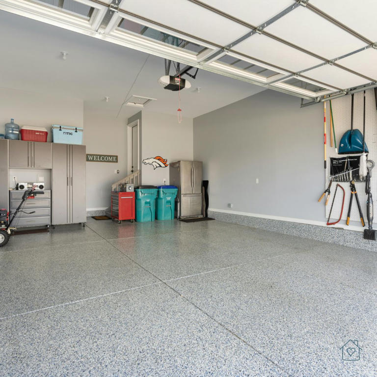 Home organization choices that reduce moving stress and space-wasting ...
