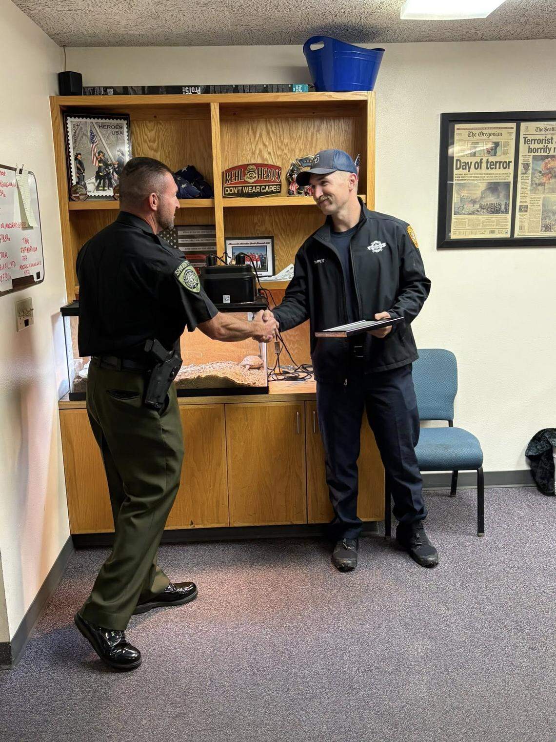Off-duty Kennewick firefighter recognized for saving lost, injured woman