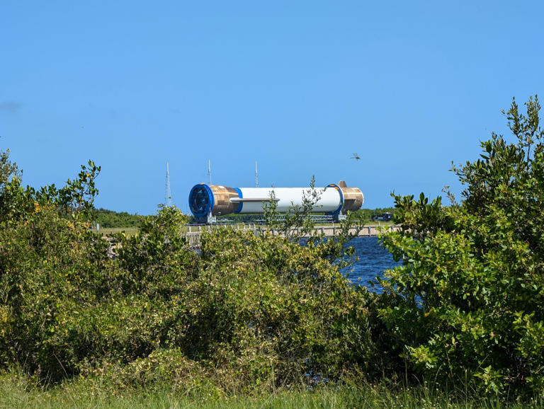 Video shows Blue Origin New Glenn booster on the move at Florida's ...