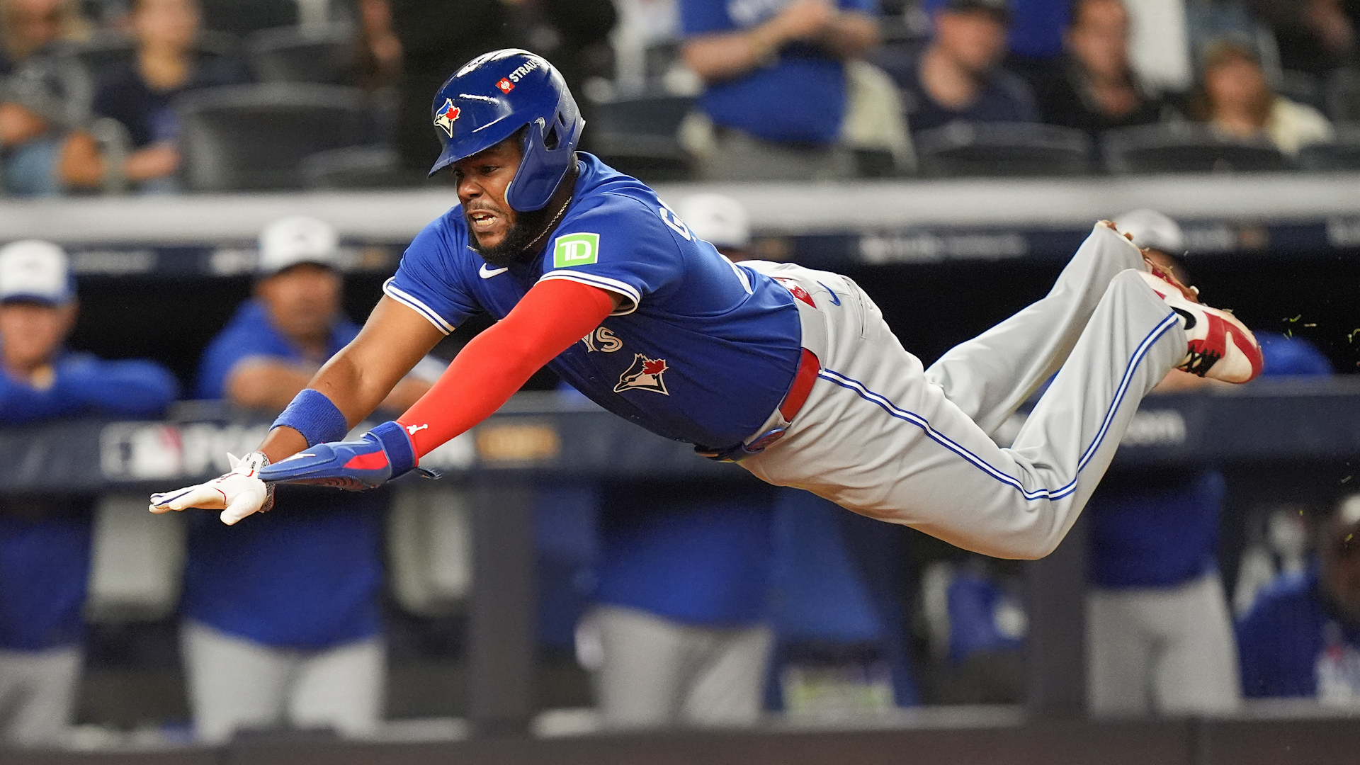 Fans react to Vladimir Guerrero Jr.'s Superman-like slide in Game 3 of ALDS