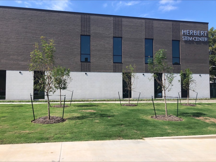 Ribbon cutting held for new STEM lab at Whitehaven HS