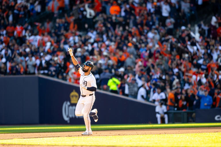 Detroit Tigers ALDS Game 4 live updates recap: Tigers survive and push ...
