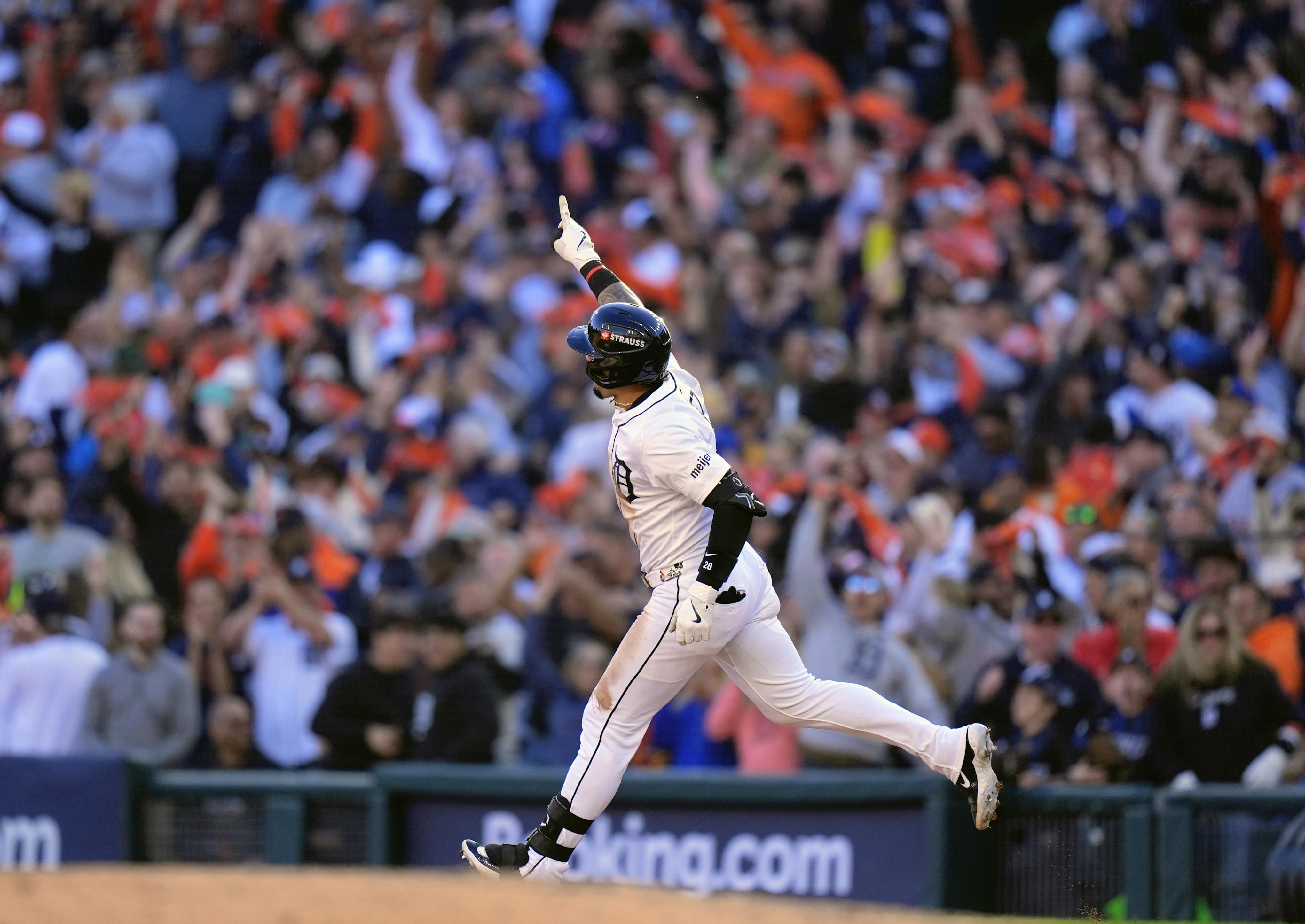 Tigers defeat Mariners, force winner-take-all ALDS Game 5 in Seattle ...