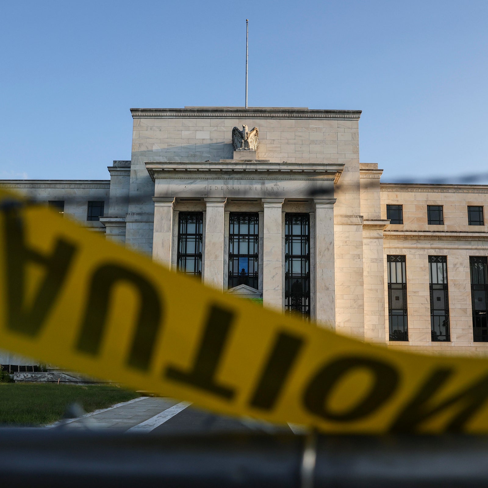 Federal Reserve officials remain cautious on future rate cuts