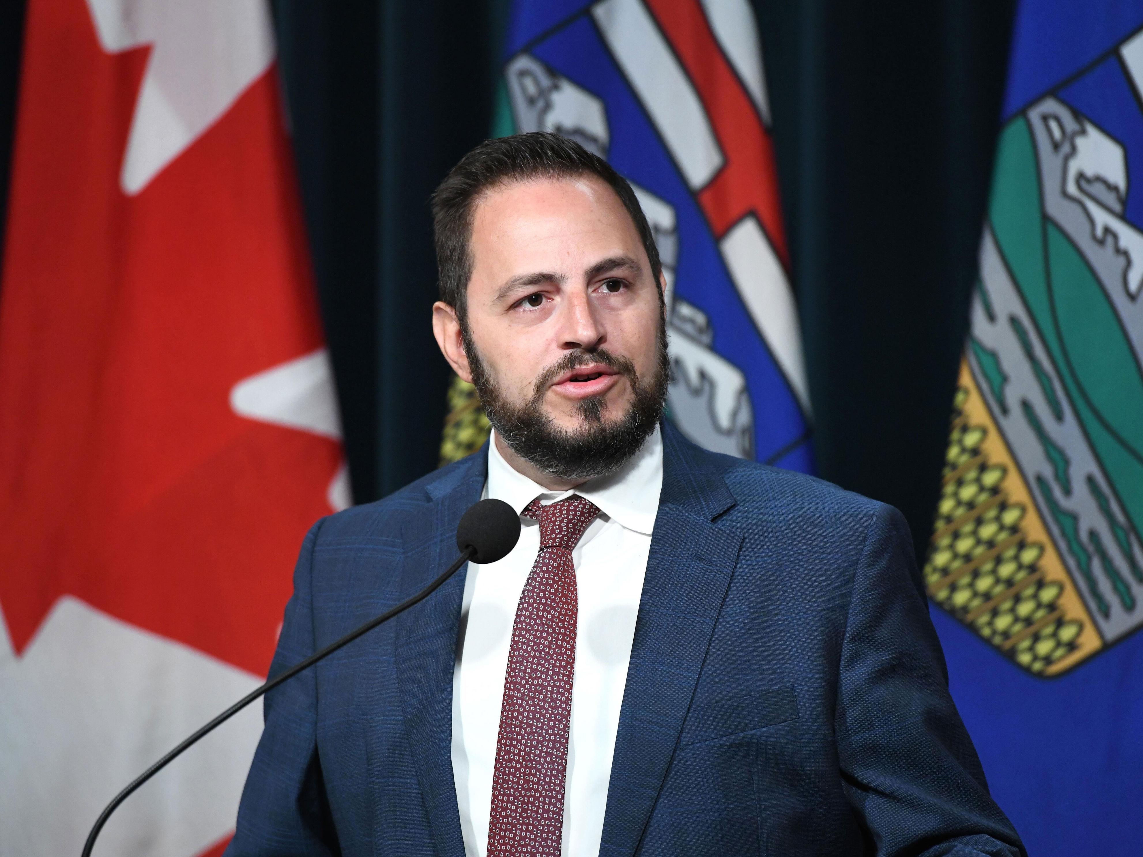 La pétition de destitution de Demetrios Nicolaides nécessite encore 10 ...