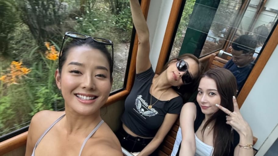 Yamamoto's alleged girlfriend Niki Niwa on girls trip for Dodgers star ...